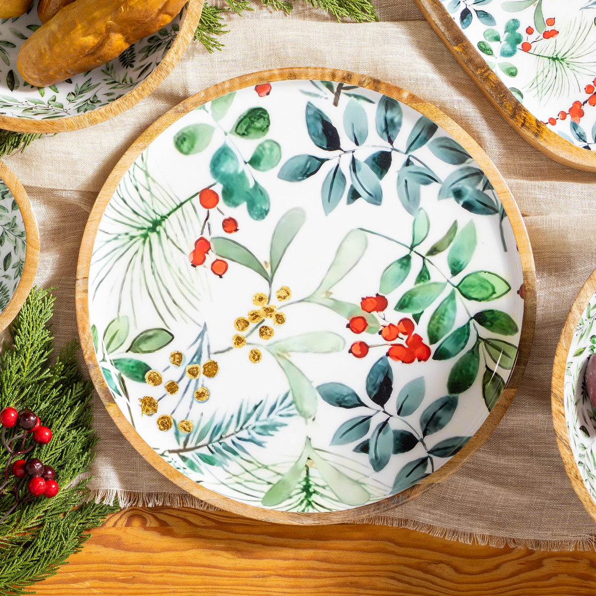 VivaStyle Platter, Round Wood Platter, Festive Foliage, 14"L – Plow & Hearth
