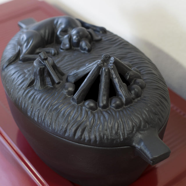 Cast Iron Dog Wood Stove Steamer | Plow & Hearth