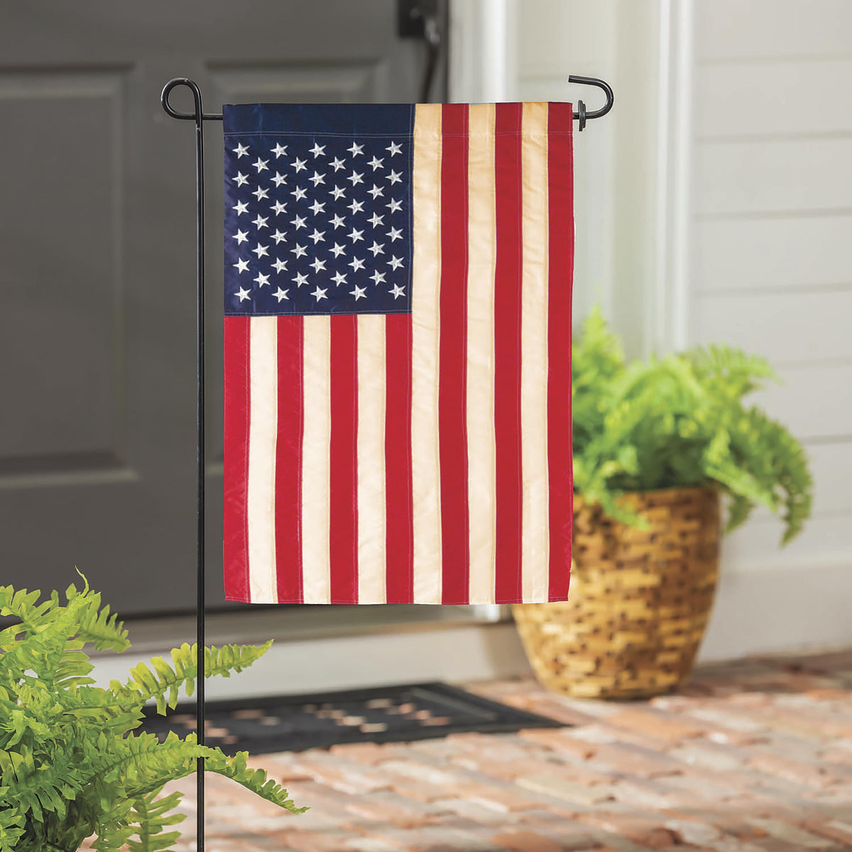 Tea-Stained Americana Old Glory Garden Flag – Plow & Hearth