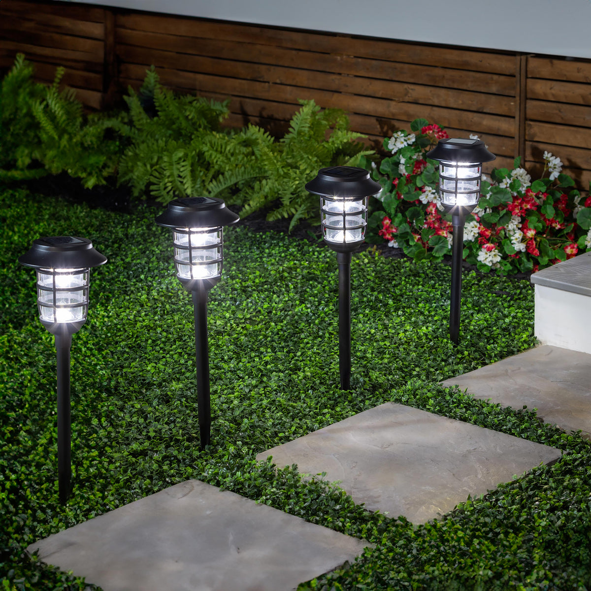 Garden Path Lighting – Plow & Hearth