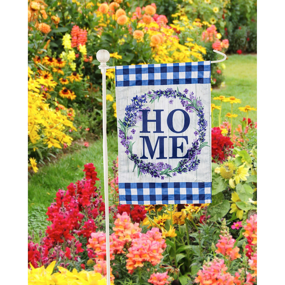 Metal Twist Garden Flag Stand, Brushed Ivory Finish – Plow & Hearth