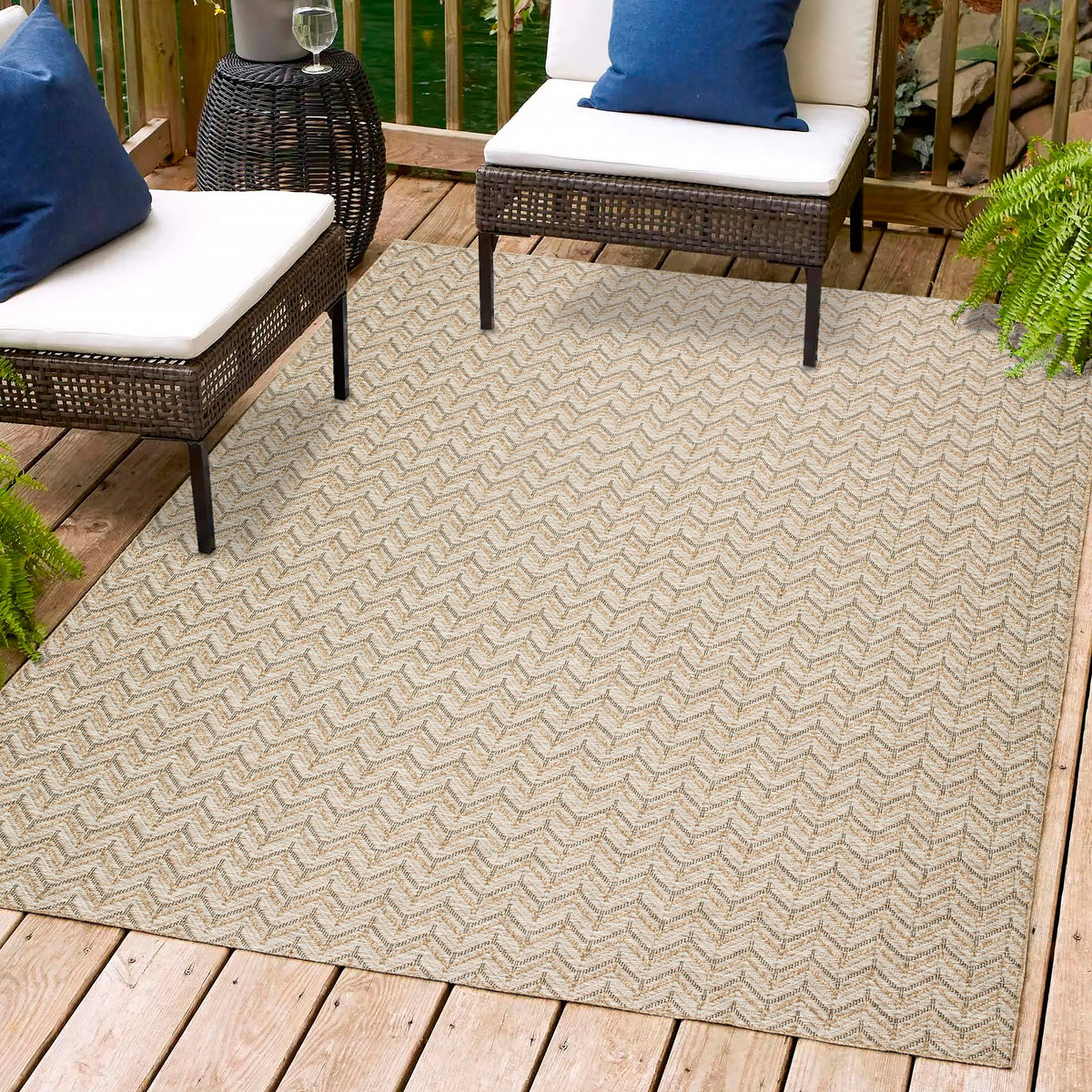 Indoor/Outdoor Santa Anna Chevron Rug, 2'3" x 7'5" Runner – Plow & Hearth