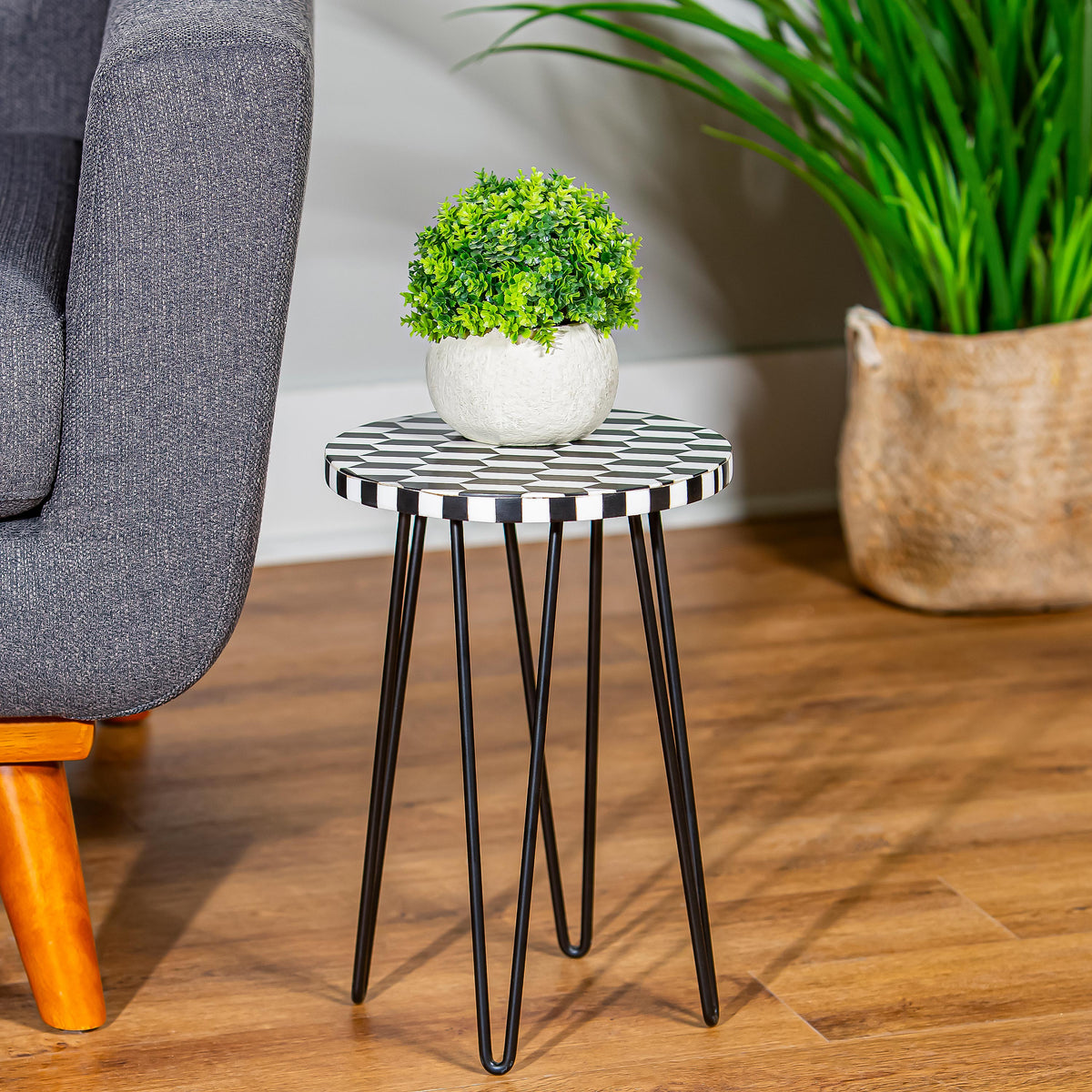 Checkered Plant Stand with Metal Legs – Plow & Hearth
