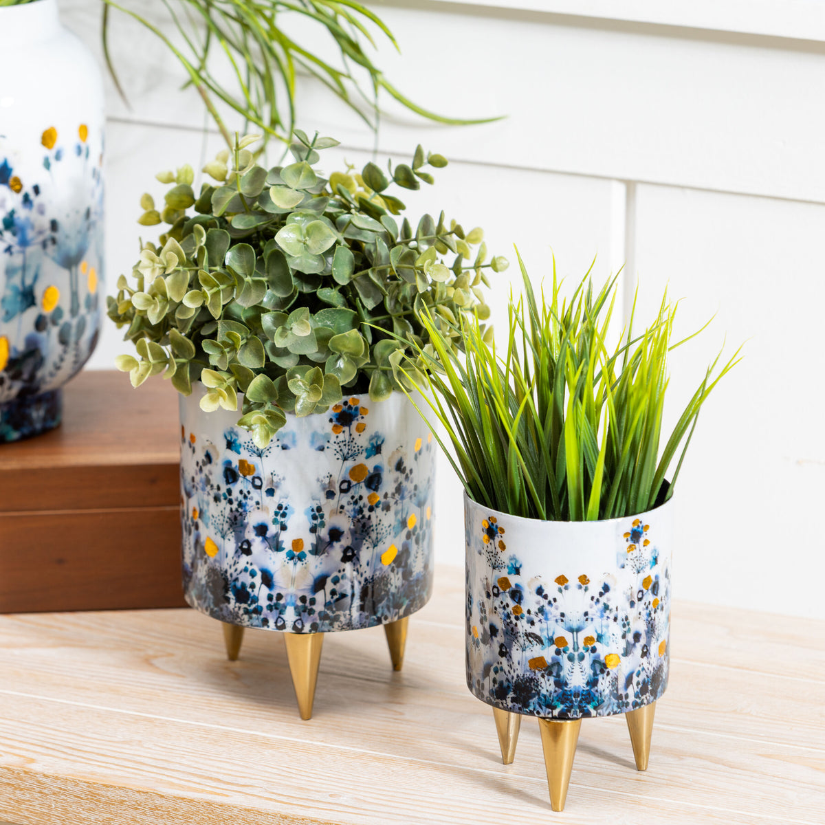 VivaStyle Gilded Meadow Planter with Gold Feet, Planter with Stand, Se ...