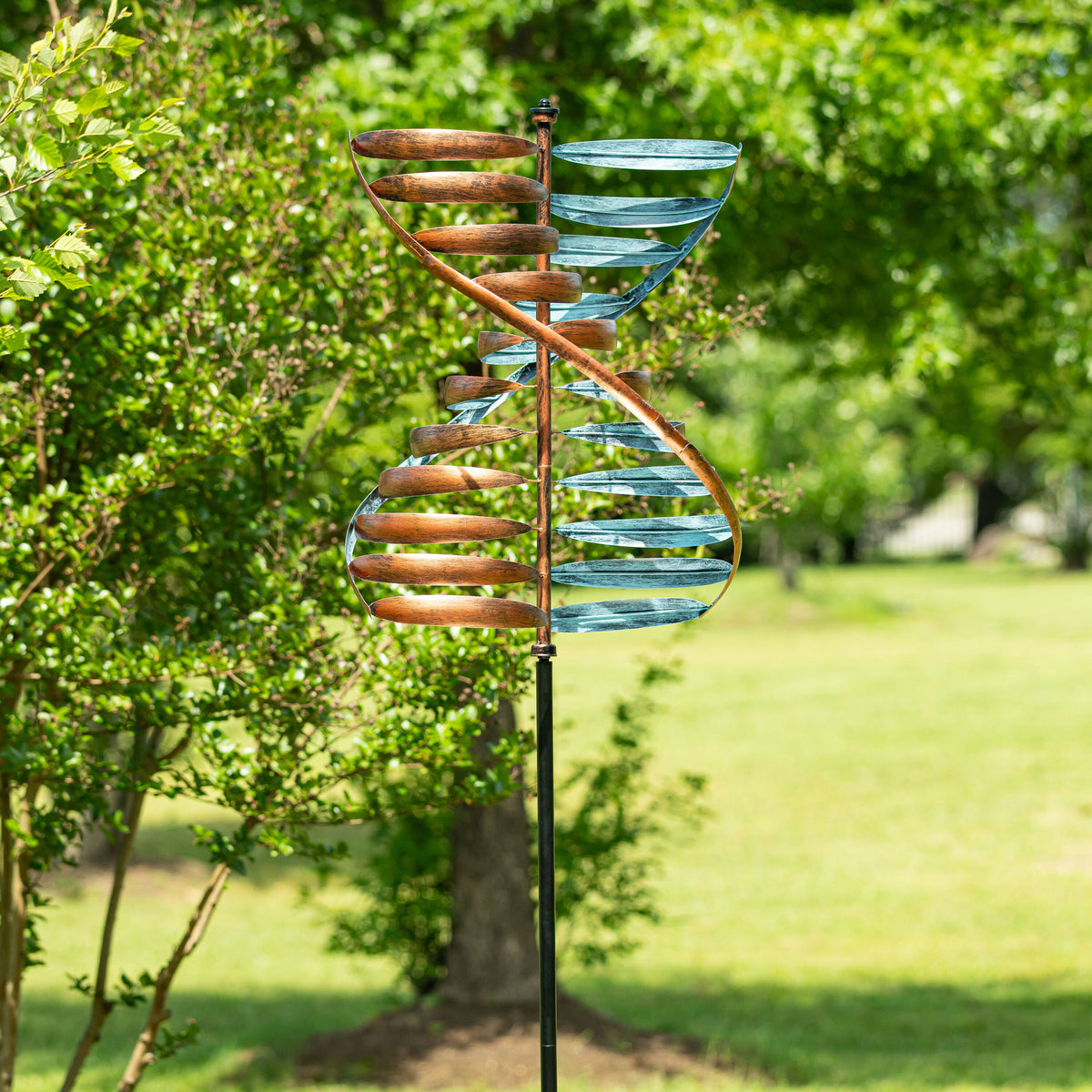 Metal Twisting Helix Spinner 90"H – Plow & Hearth