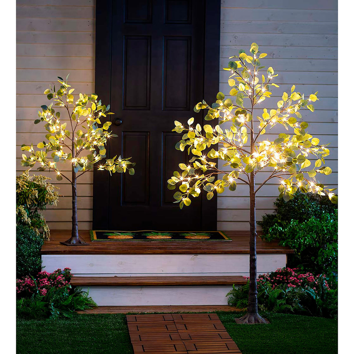 Small Lighted Eucalyptus Tree with 72 Lights – Plow & Hearth