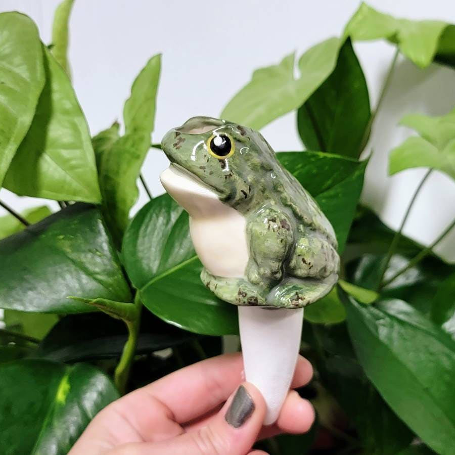 Frog Watering Spike – Plow & Hearth